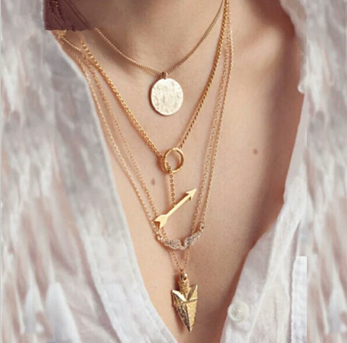 15 Fashion Accessories to Add a Swank to Your Outfit | Hale and Belle